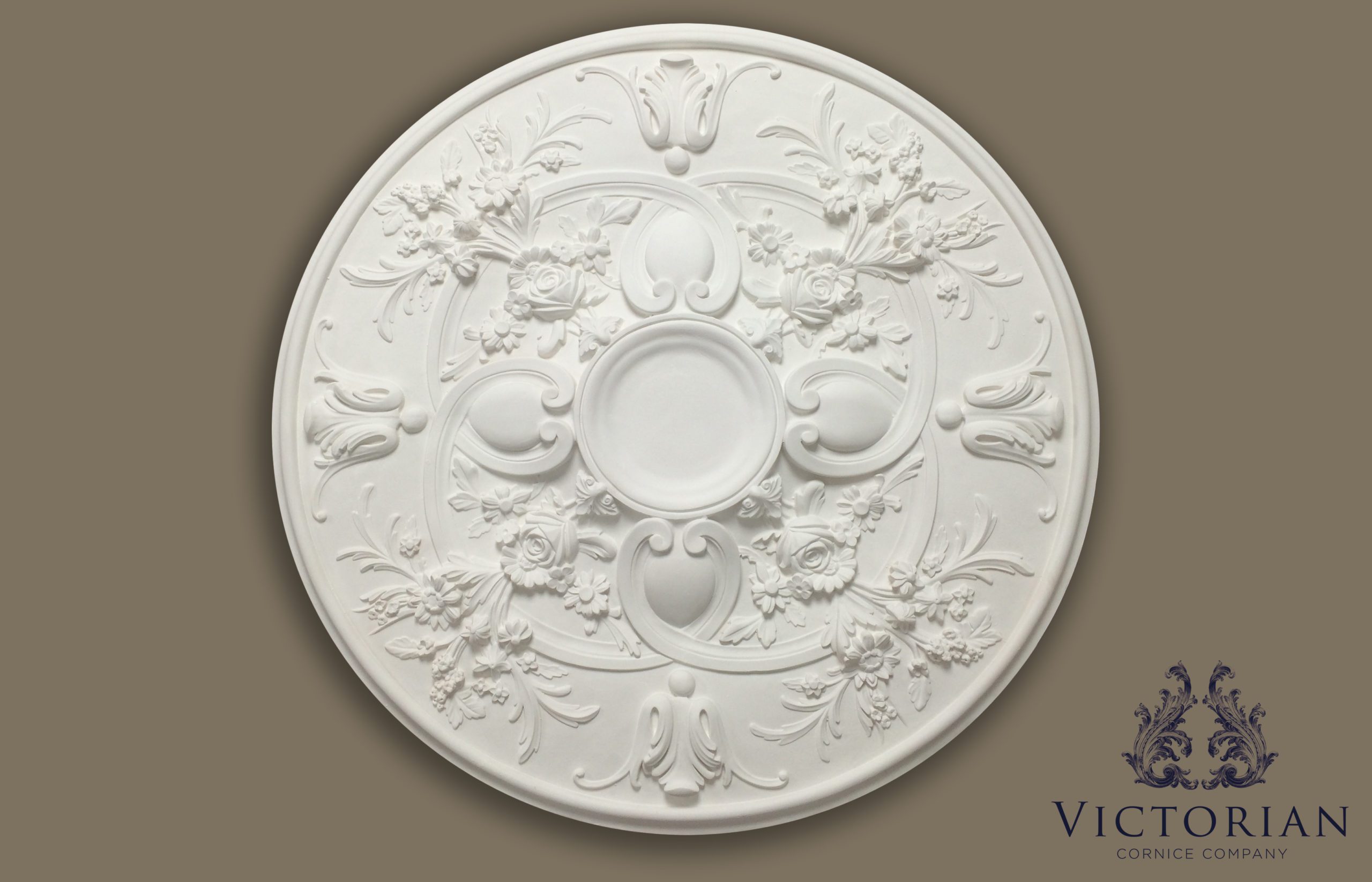 Sensational Period Enriched Plaster Rose R2